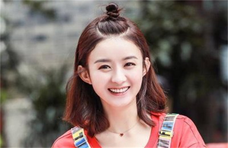 Zhao Liying praised Li Jiaqi's mouth for being very beautiful. I was ...