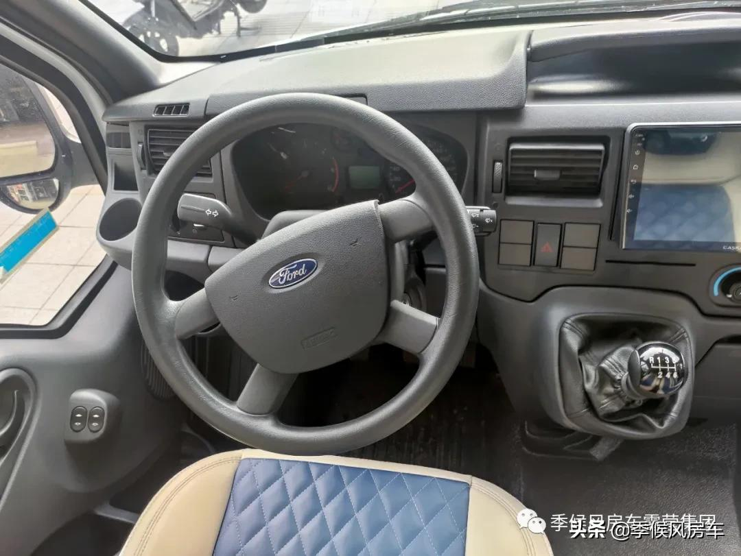 Ford's new-generation V348 long-axle high-roof B-type motorhome makes ...