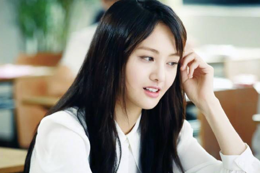 Entertainment Comments: Zheng Shuang, Bai Jingting, Xu Kai, Ouyang Nana ...