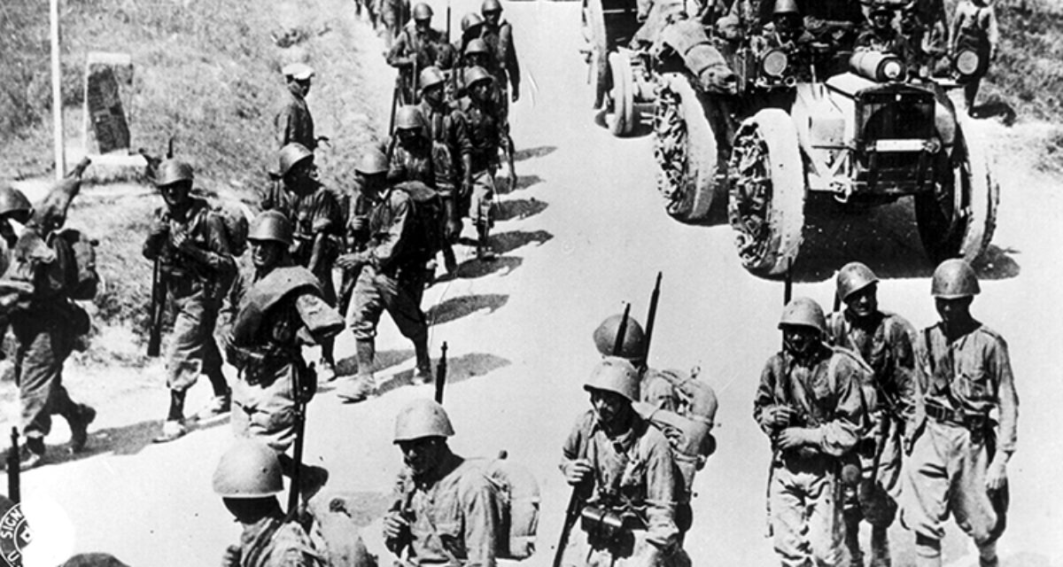 Two machine guns in each squad, number 18?Personnel and weapons of the ...