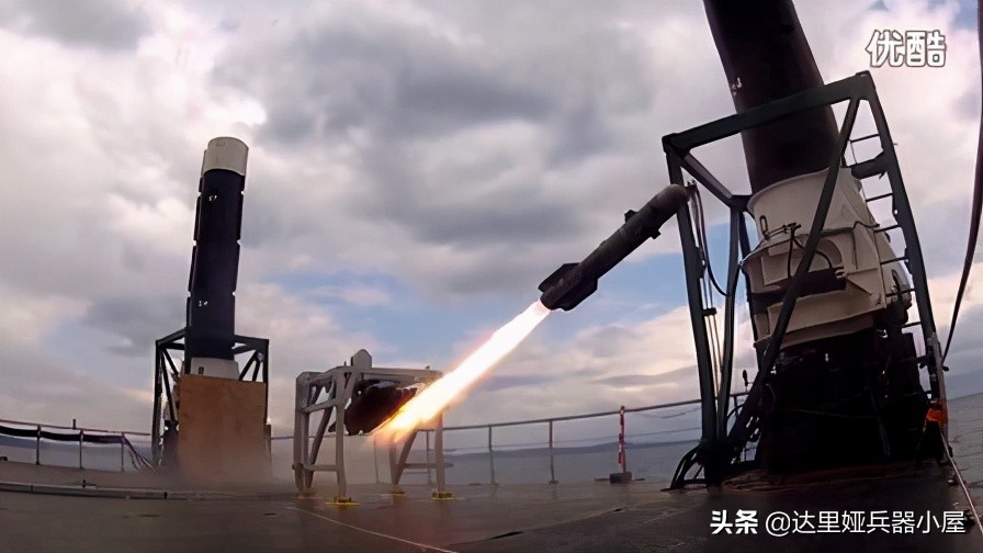 A model of the combination of Soviet tanks and British and American ...