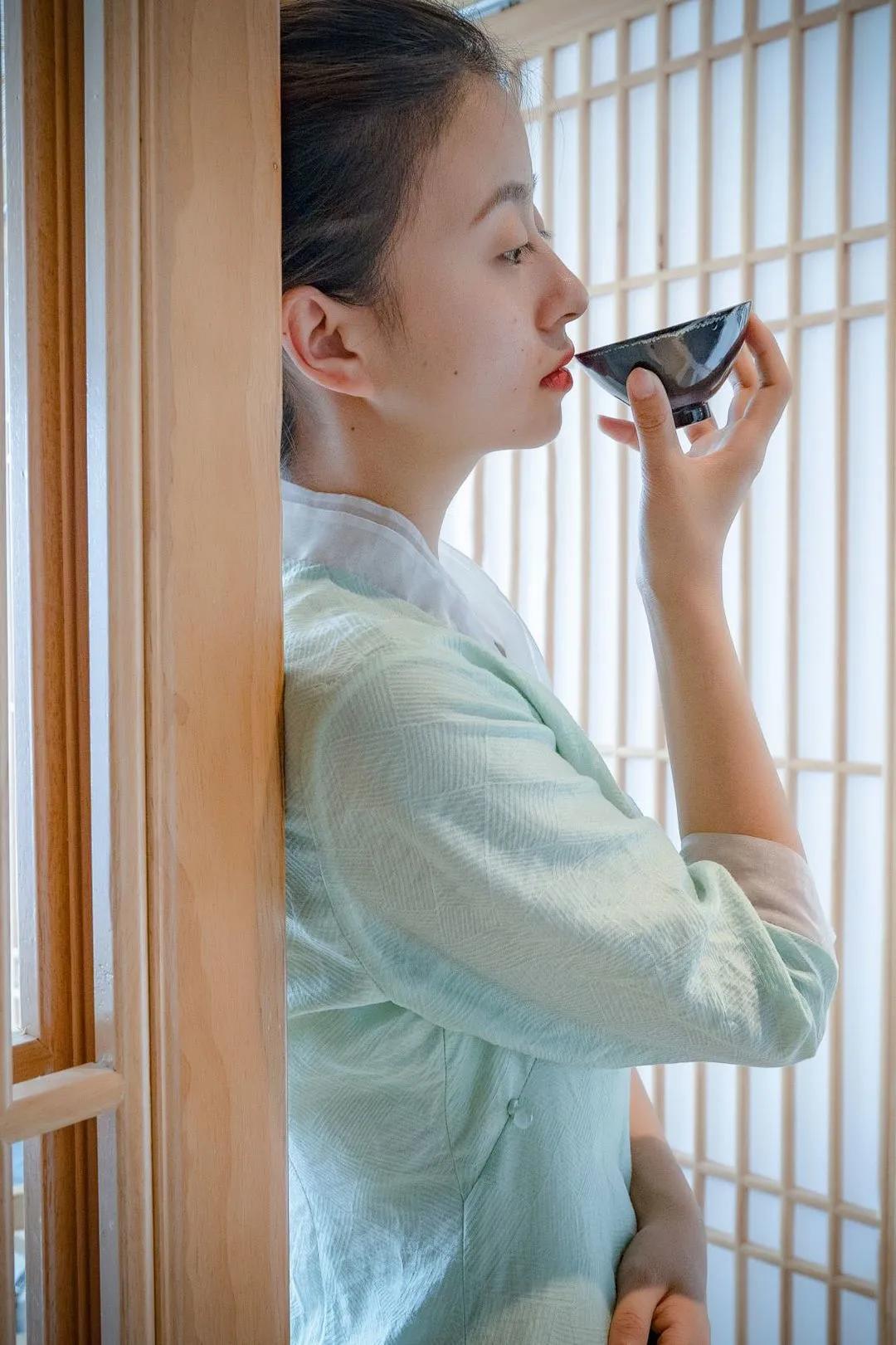 The poems of seven bowls of tea are immortal, and the charm of curved ...