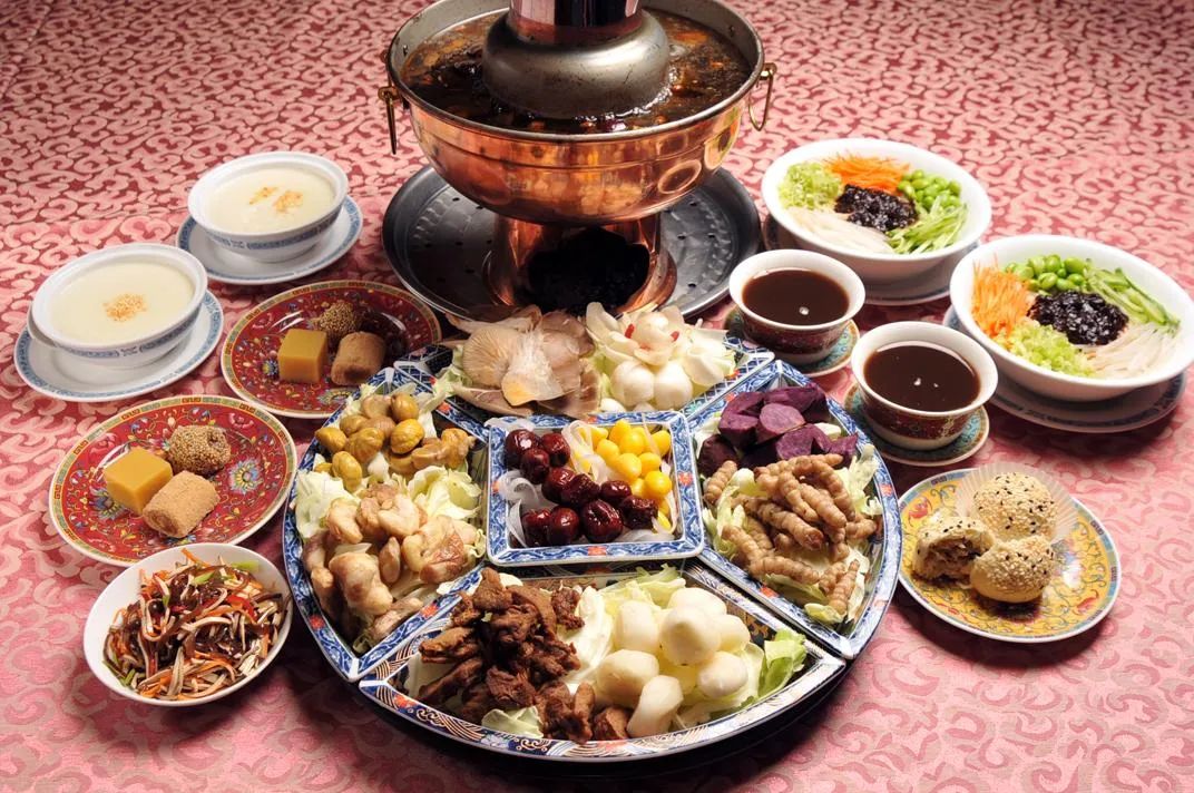 How extravagant is the emperor's meal?Look at what Puyi said... - iMedia