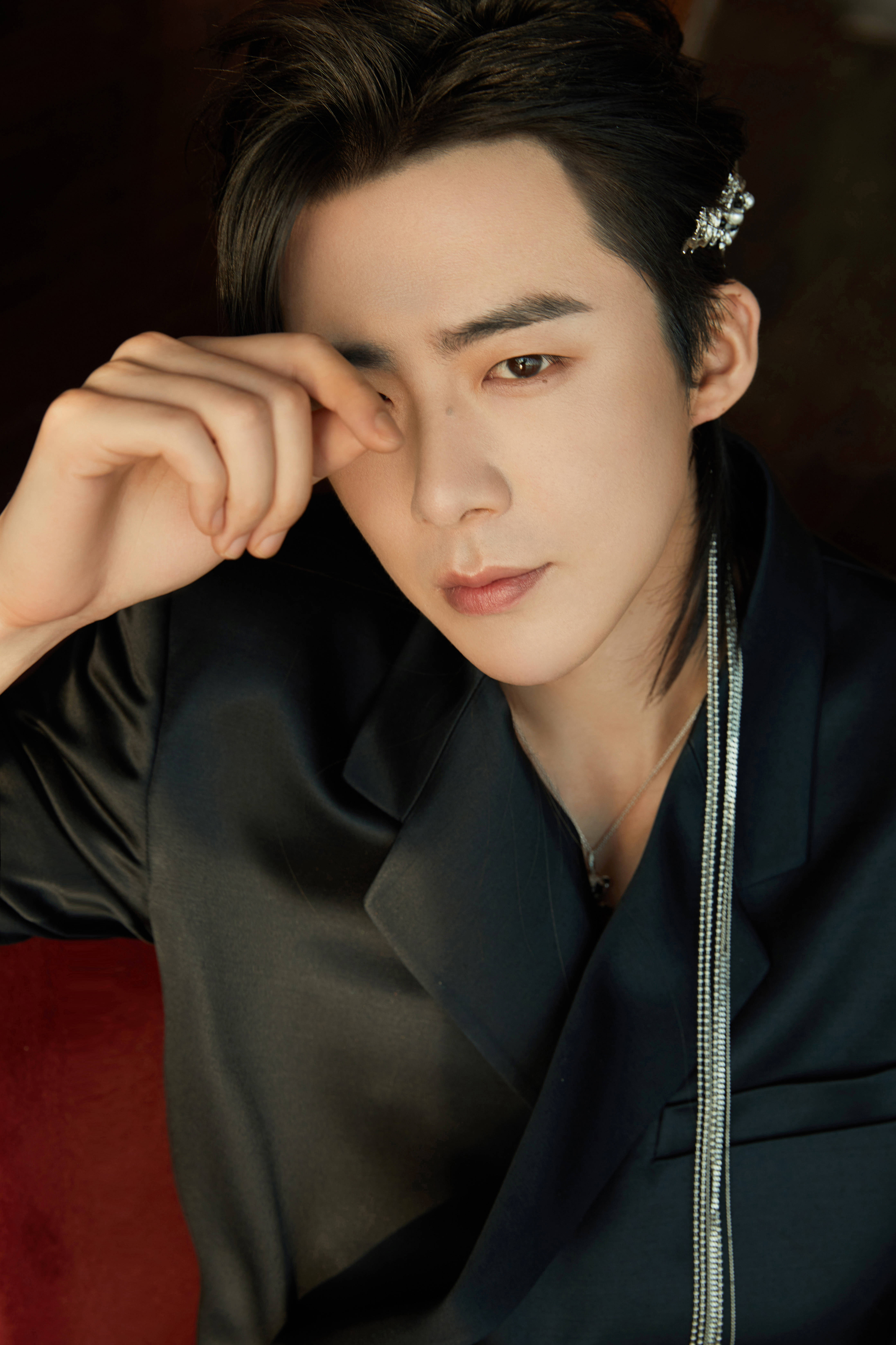 Liu Yuning, transformed from an internet celebrity to an entertainer, successfully completed the ...