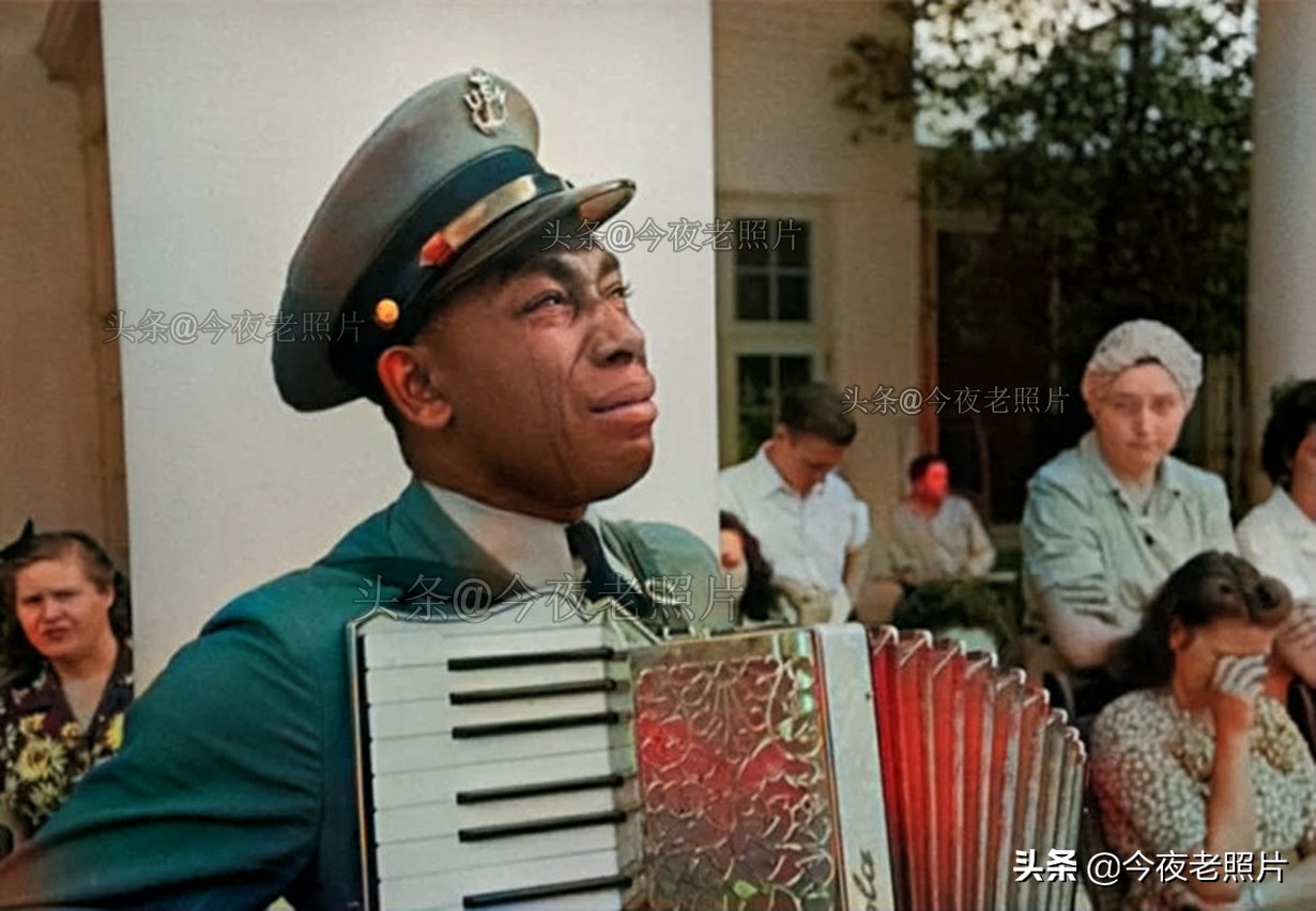 19 rare photos: The black man crying at Roosevelt's funeral, buried the ...
