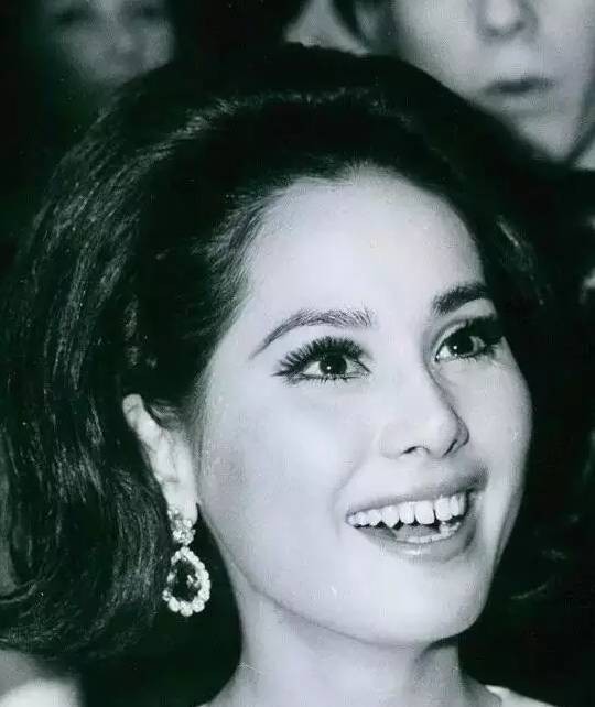 Indonesian President Sukarno: Marrying 3 wives and still asking for a ...