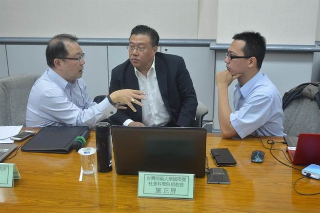 How did a professor at National Taiwan University become a "tool man ...