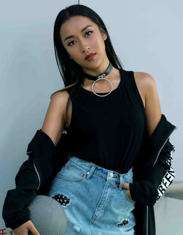 terror!Jike Junyi was patted on the shoulder by a stranger late at night, and singer Zhang Wei ...