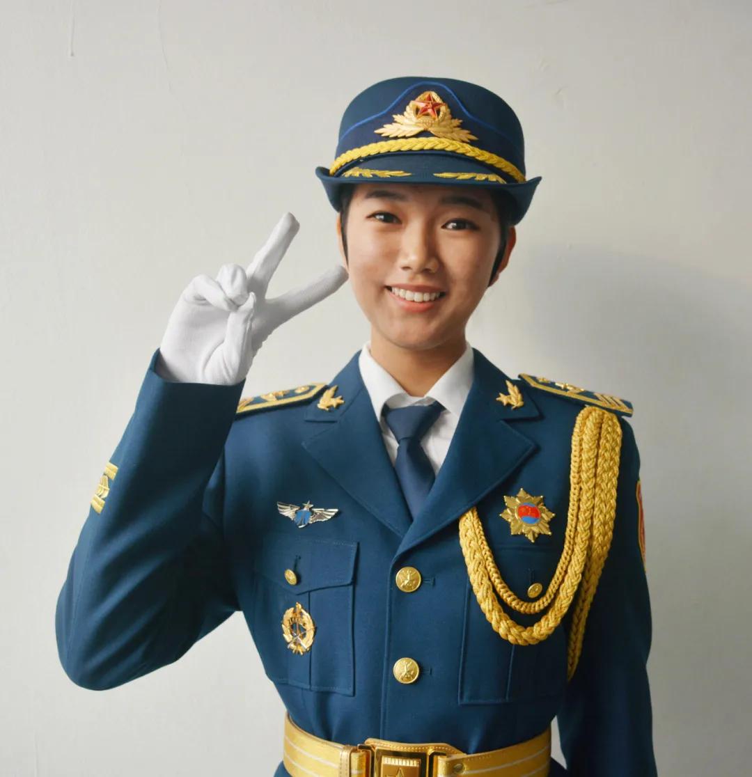 The goddess of the military school with a height of 175, from the honor ...