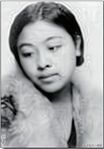 She is known as one of the 4 beautiful women in Yan'an. Her husband was ...