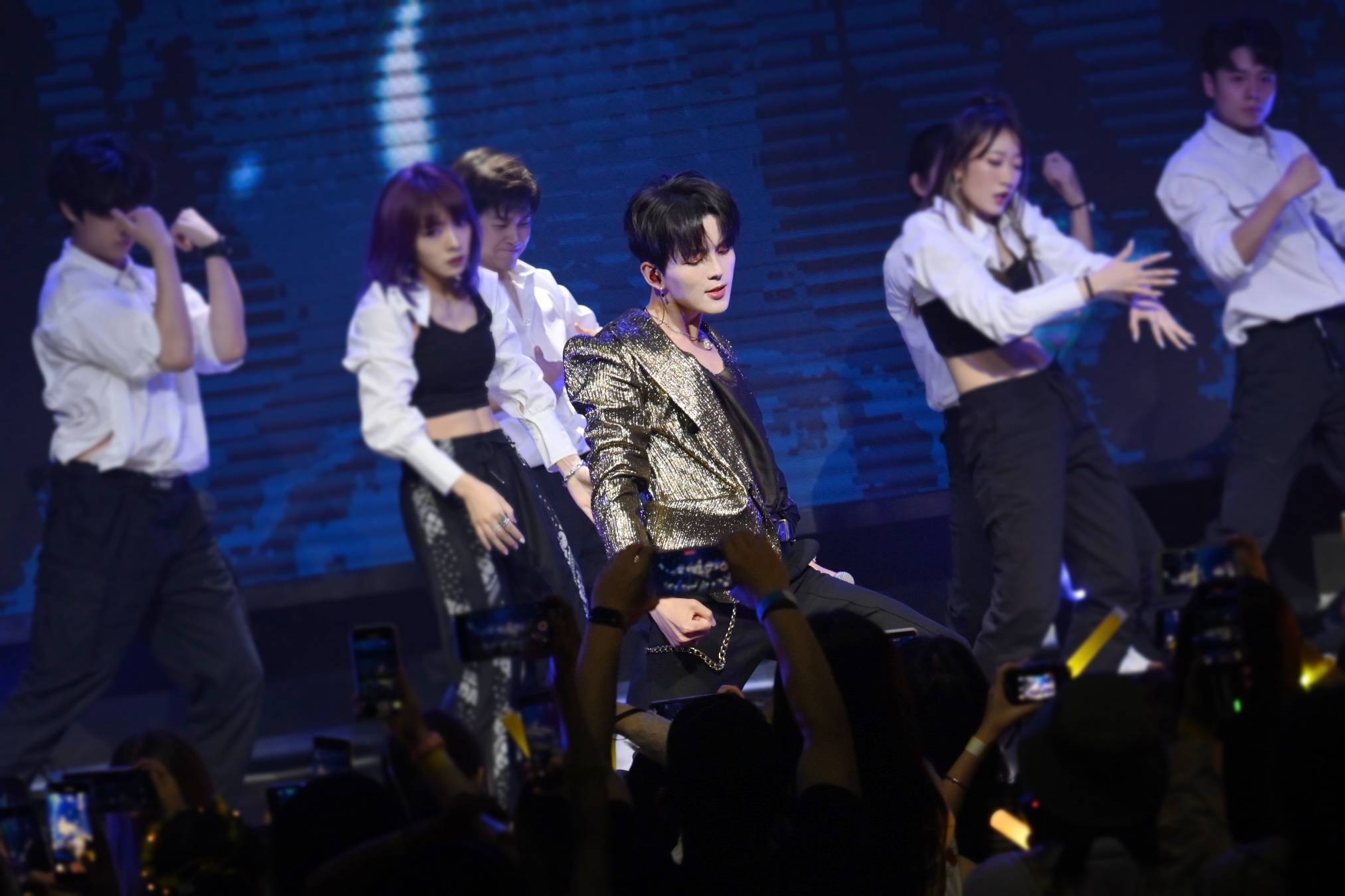 Zhao Pinlin signed with Xin Pai Media's birthday single "Ash" to top in ...