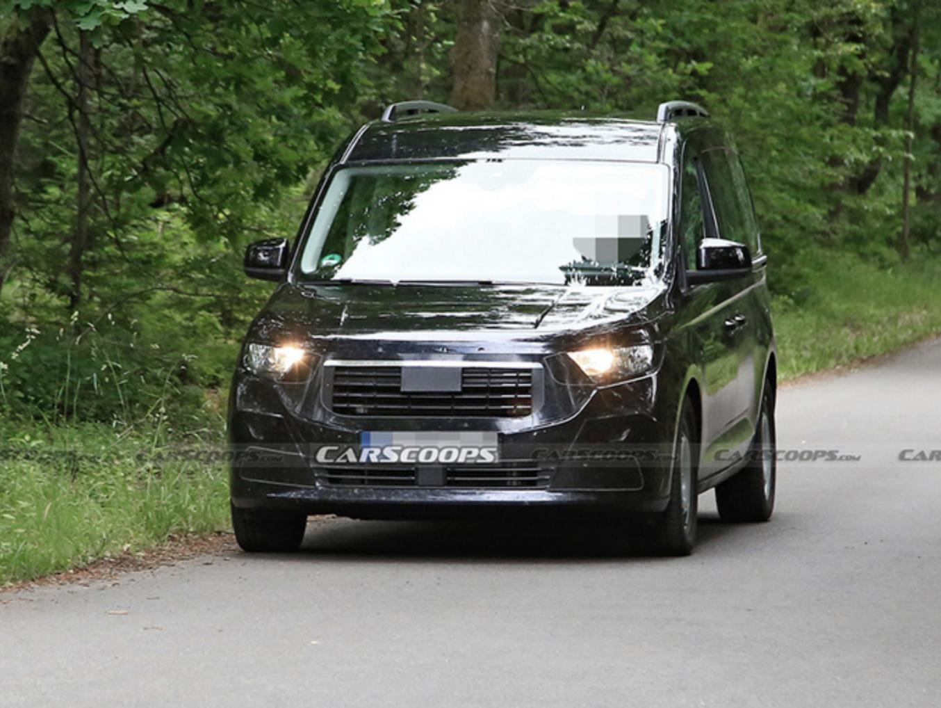 Ford's new MPV based on the Volkswagen MQB platform equipped with ...