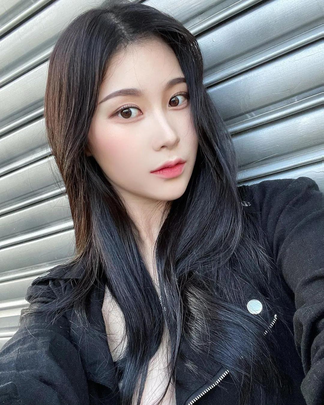 South Korean model Jiwon, Gu Pan is radiant and sultry - iMedia