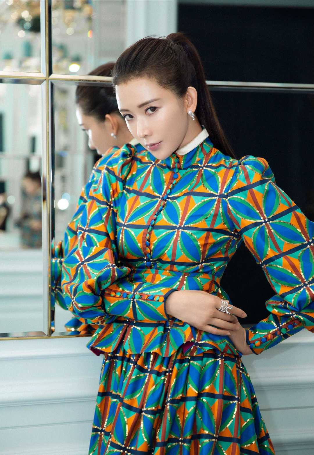 Lin Chiling changed her hairstyle to look more like a "stunner goddess ...