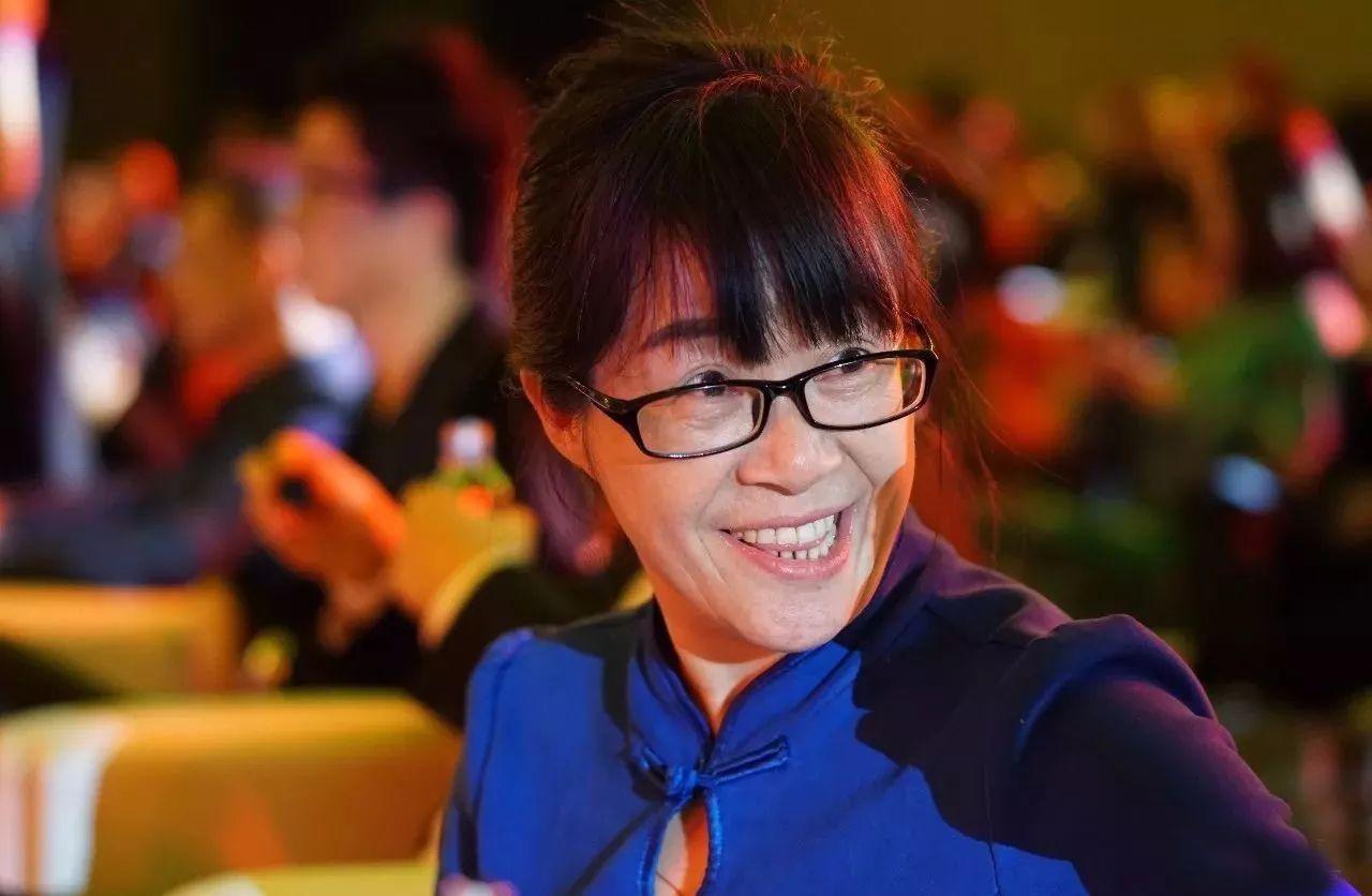 "Flying": Yu Xiuhua, in the world of poetry, if I don't speak, who ...