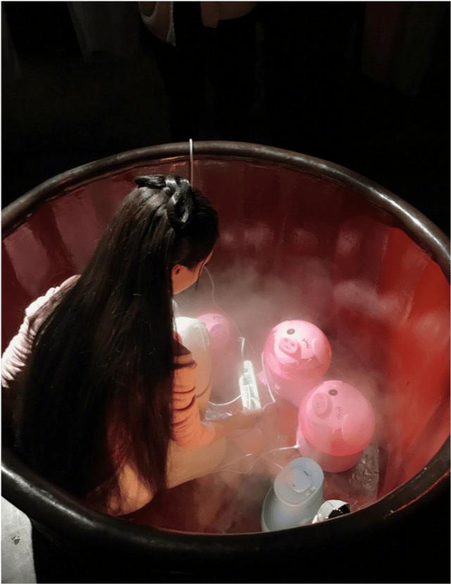 This is how the beheading scene was filmed!The image of the execution ...