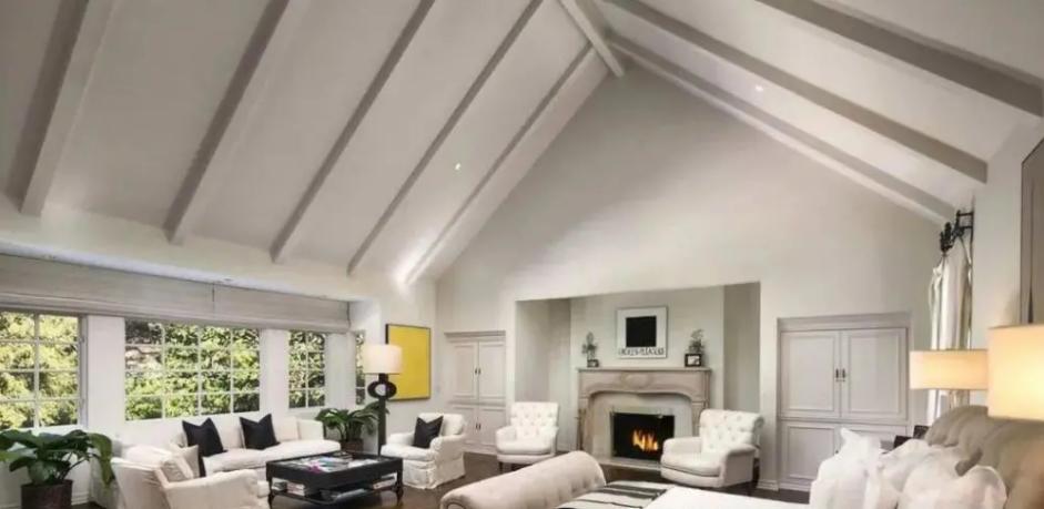 Reese Witherspoon, a rich Hollywood woman with a double harvest of ...