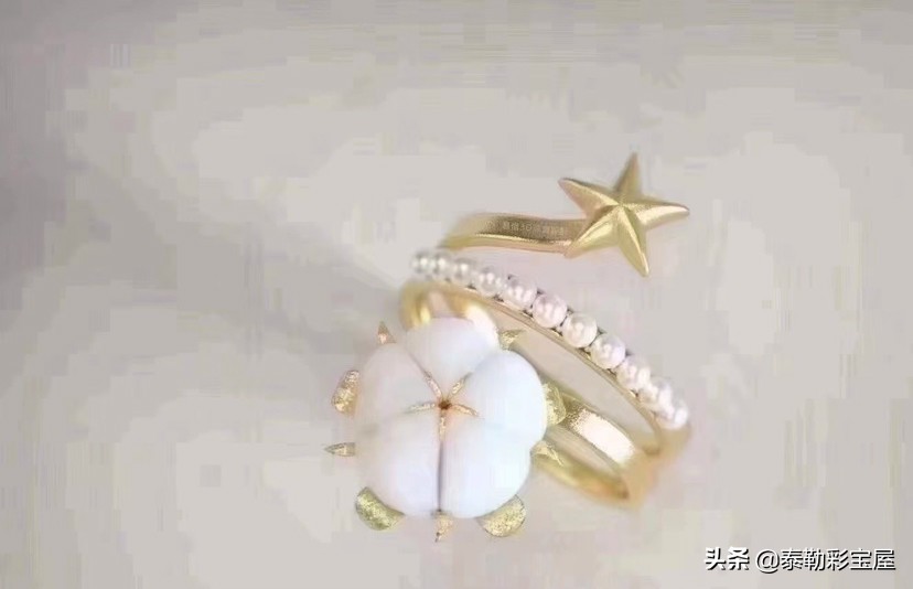 Table tennis racket jewelry of Olympic champion Chen Meng - iMedia