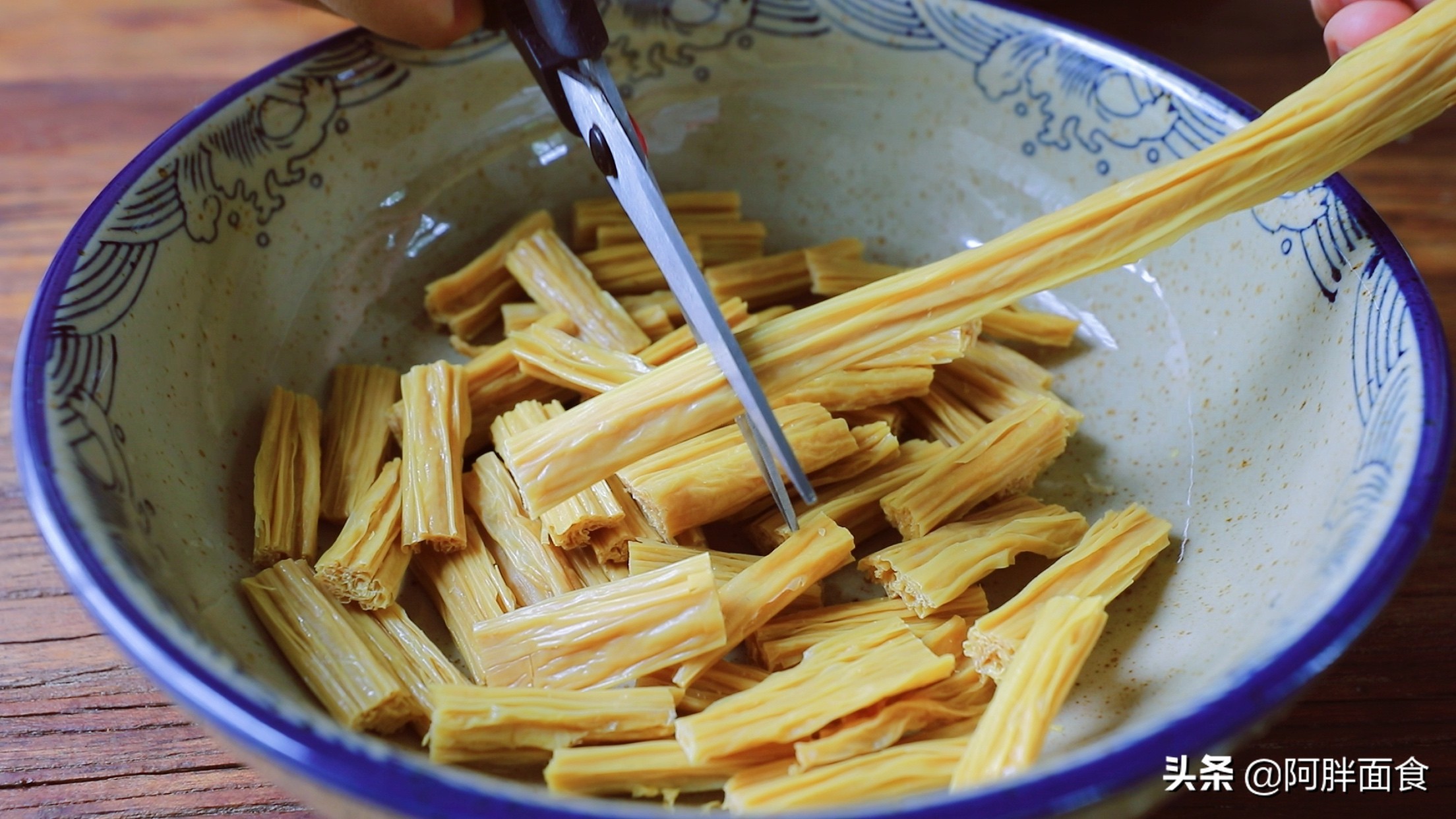 Cold yuba, don't ignore this step, the most detailed method, yuba is ...