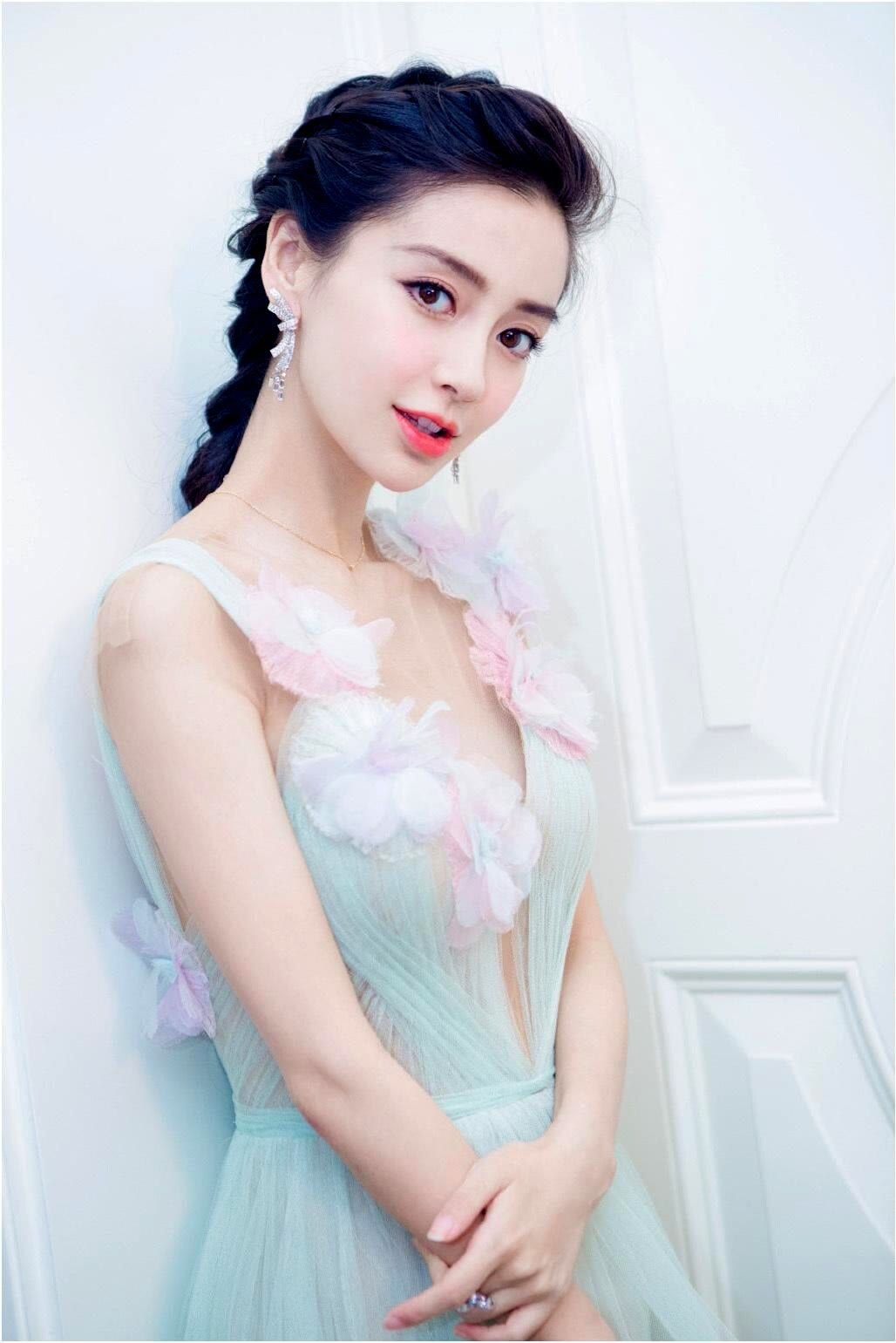 Star mobile wallpaper: Yang Ying, do you like it? - iNEWS