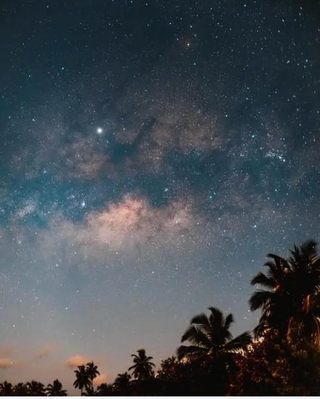 How heavy is the universe?The sun weighs 200 billion billion tons, and ...