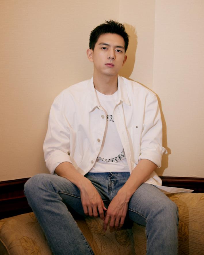 Li Xian refutes the rumors of love affairs, denies showing affection ...