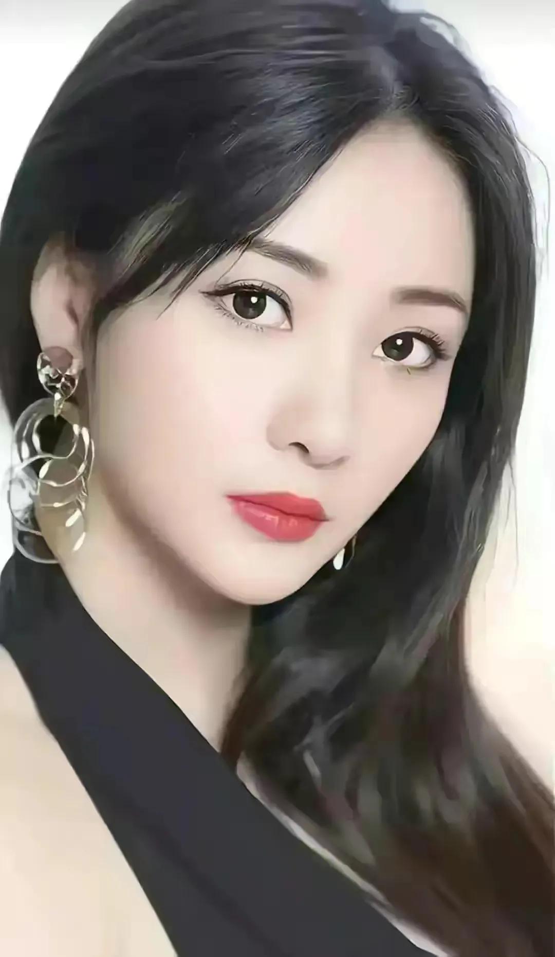 Innately beautiful and moving actress - iNEWS