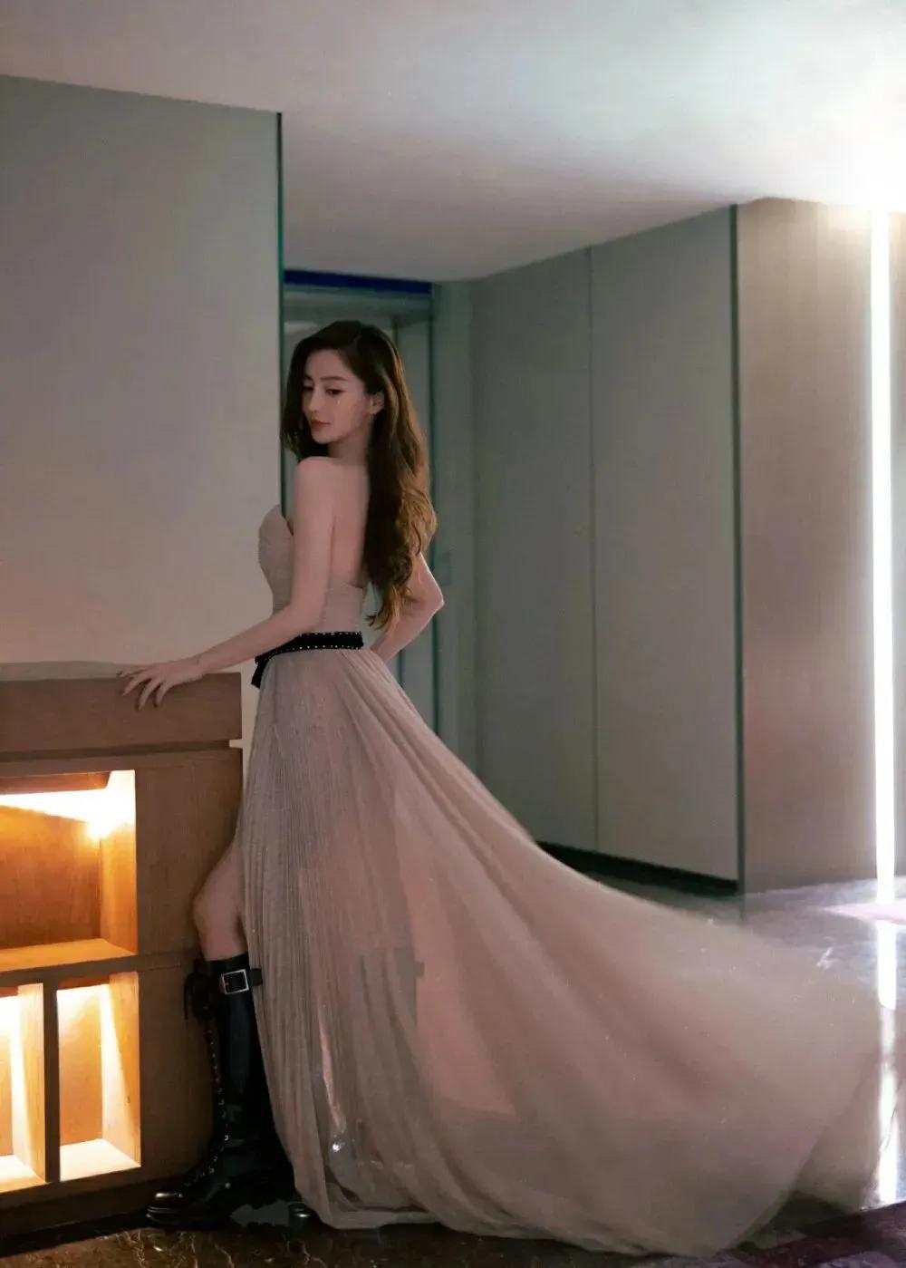 [Yang Ying angelababy wallpaper] - iNEWS