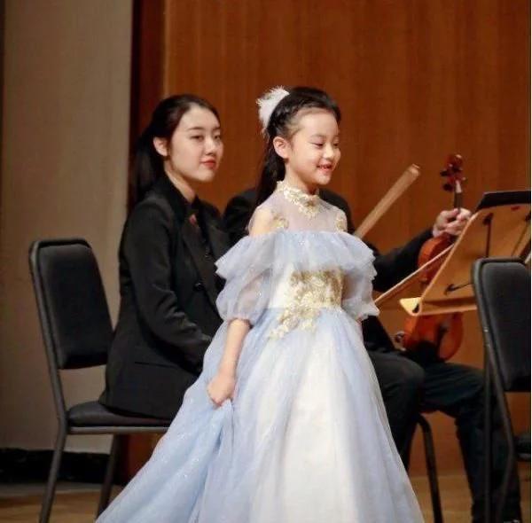 Li Xiaolu changed her name to Tianxin?Li Xiaolu made a video on May 1st ...