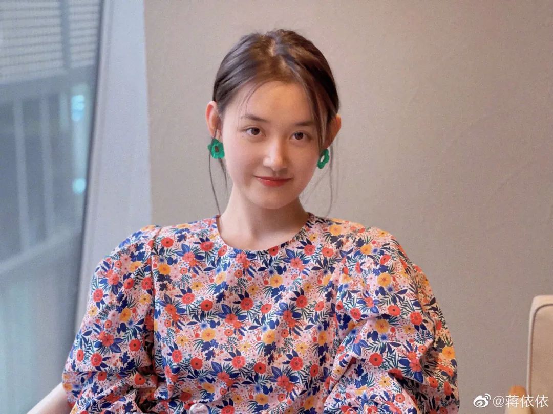 Certified Traffic Actors, Jing Tian, Guan Xiaotong, Yang Zi, Yang Mi, Wu Yifan, Zhou Dongyu ...