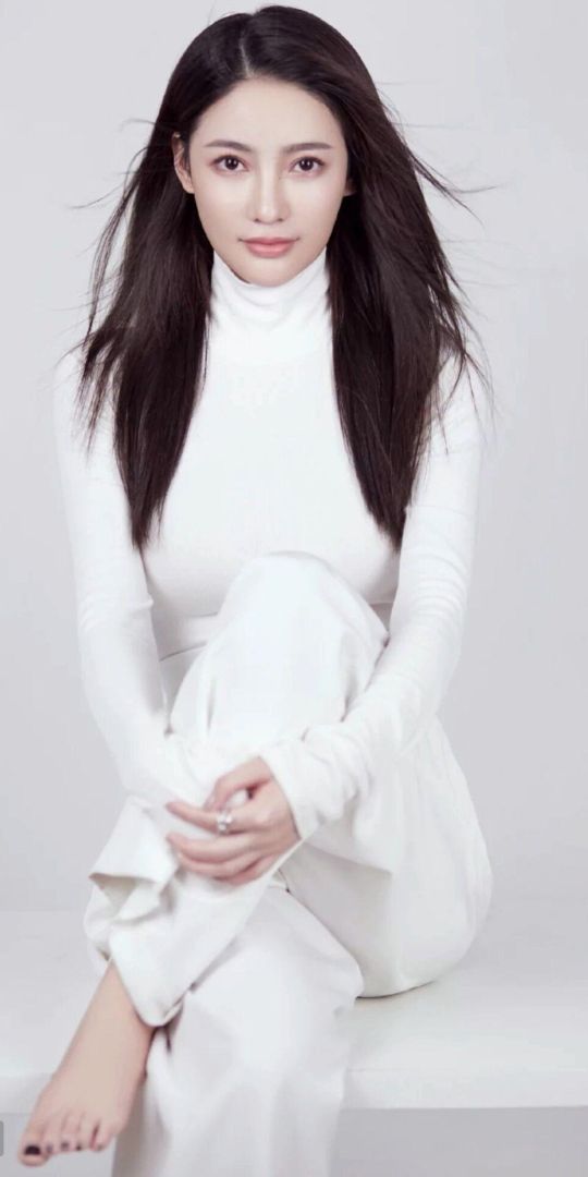 Some actors are unknown, but they are also extremely beautiful and ...