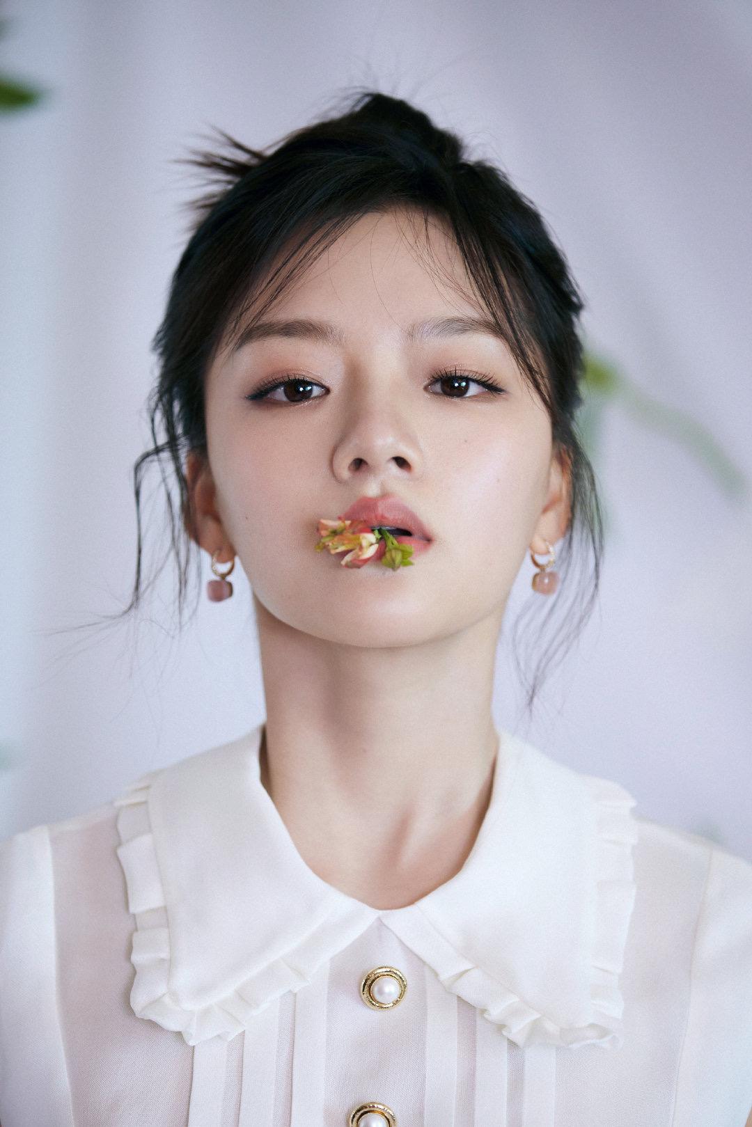 Ren Min was invited to participate in Tencent Video's annual conference ...