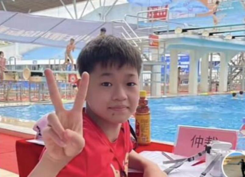 Quan Hongchan was absent from the car delivery ceremony and rushed to ...