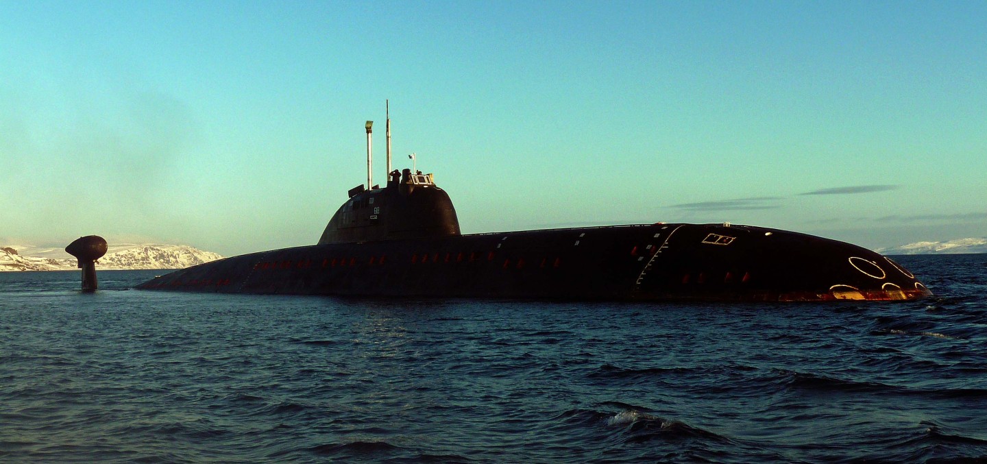 Cat and mouse? How does a submarine capture an aircraft carrier ...