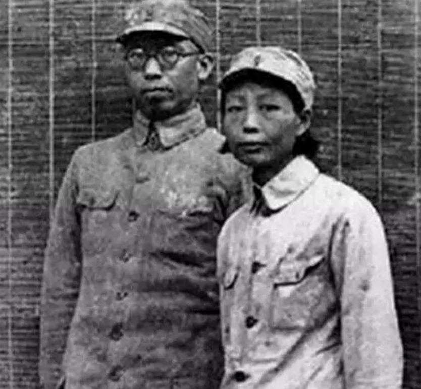 Lin Yueqin: After marrying Luo Ronghuan, she learned that her ex-husband was not dead. After a ...