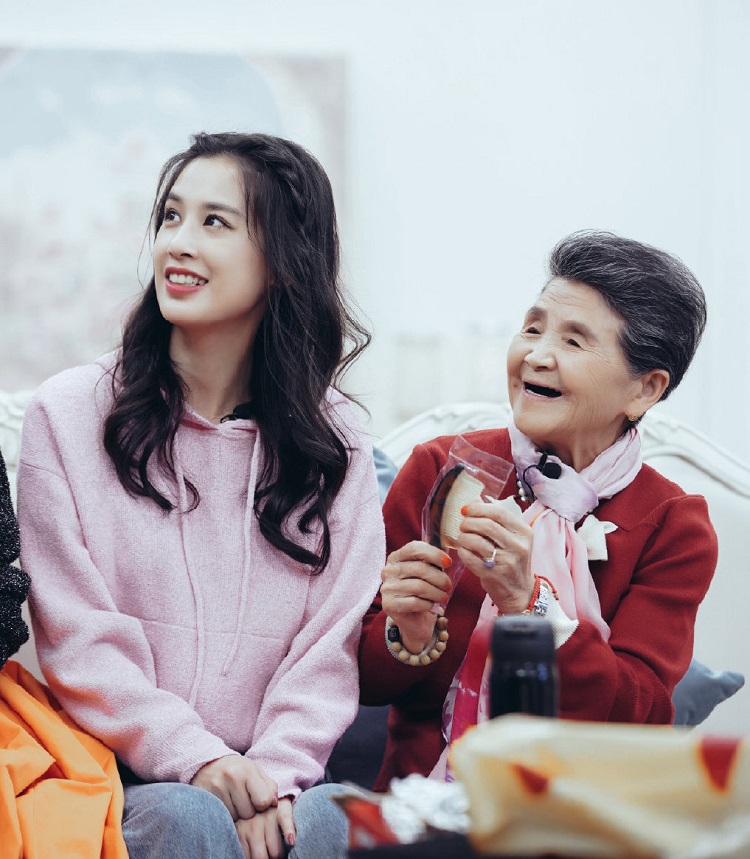 What does Huang Shengyi look like?Look at Yang Zi's evaluation of her ...