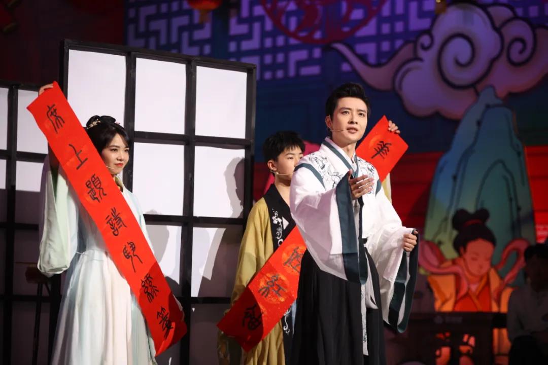 Jay Chou, TFBOYS, Yang Zi, Li Yifeng...Look at the first time your ...