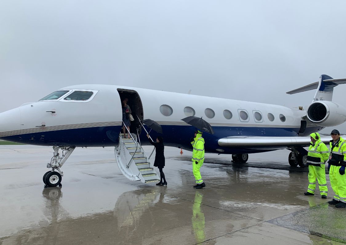 Foundry king Guo Taiming, the car is the Shanghai brand Maybach 62, the ...