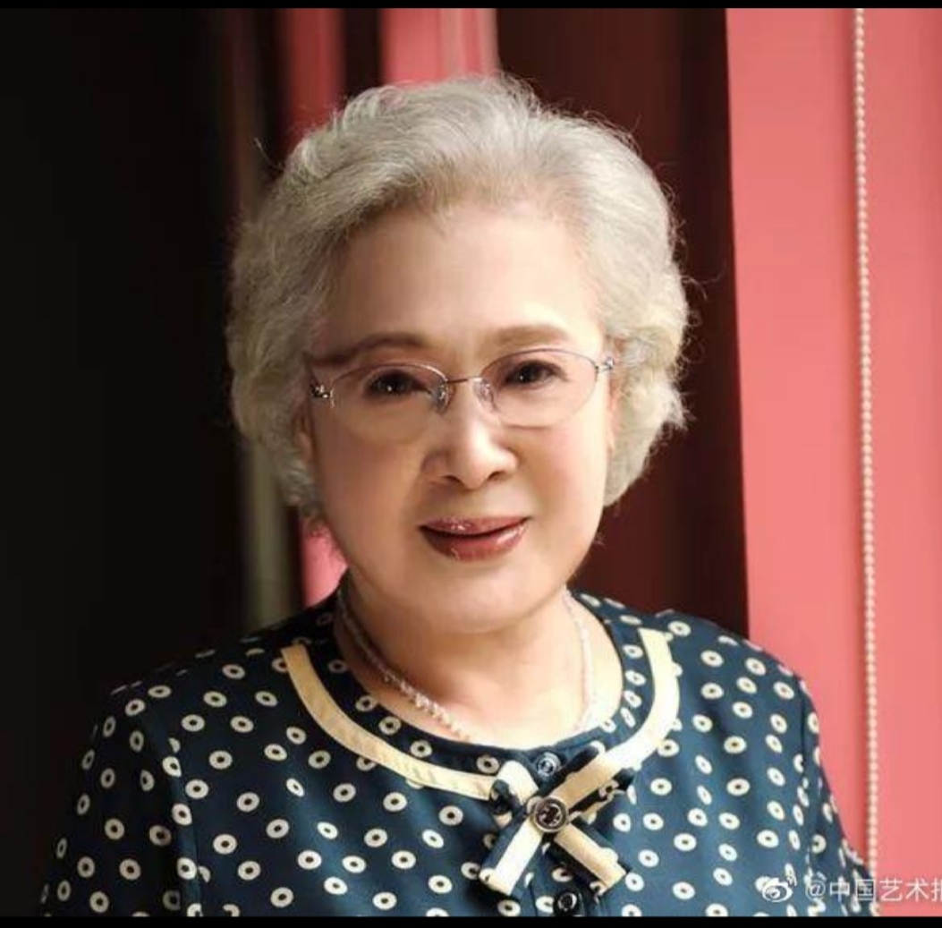 Beauty across the century-Qin Yi has gone through 99 years - iNEWS