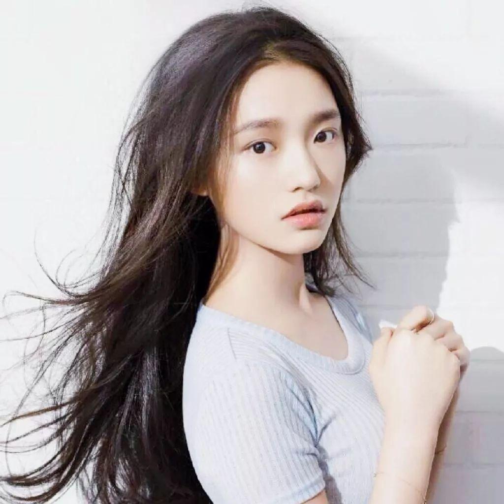 At the age of 20, Lin Yun had a deep affection for Feng Shaofeng, but ...