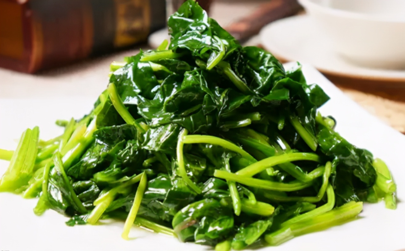No matter what green leafy vegetables are fried, do not fry them ...