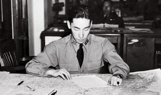 In 1975, Jiang Weiguo was forced to resign from office. Who did it ...