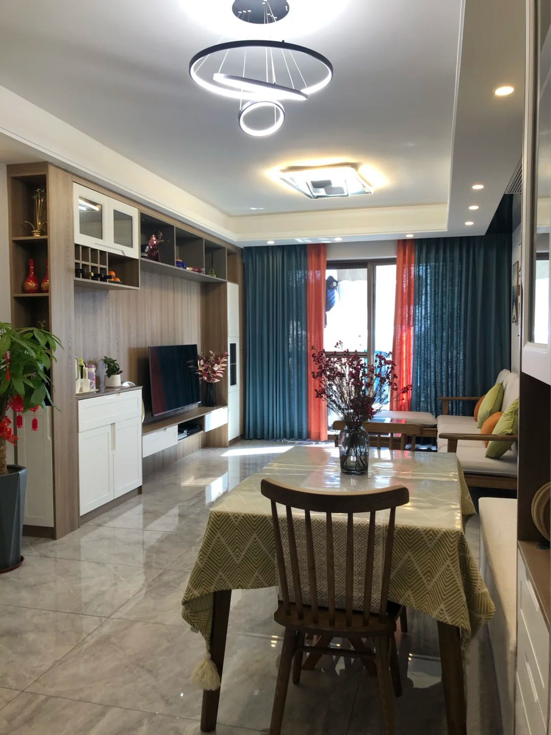 89 square meters small three-bedroom, one year after renovation ...