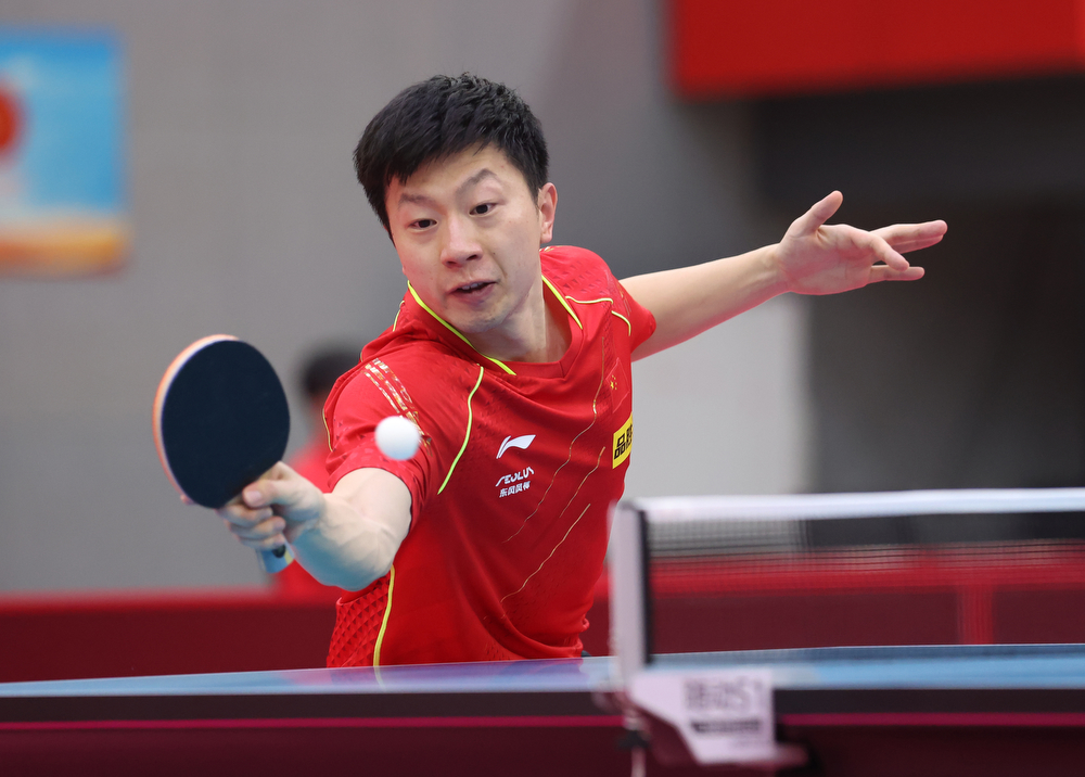 Ma Long made a good start, defeated 18-year-old Xiang Peng 4-1 in the ...