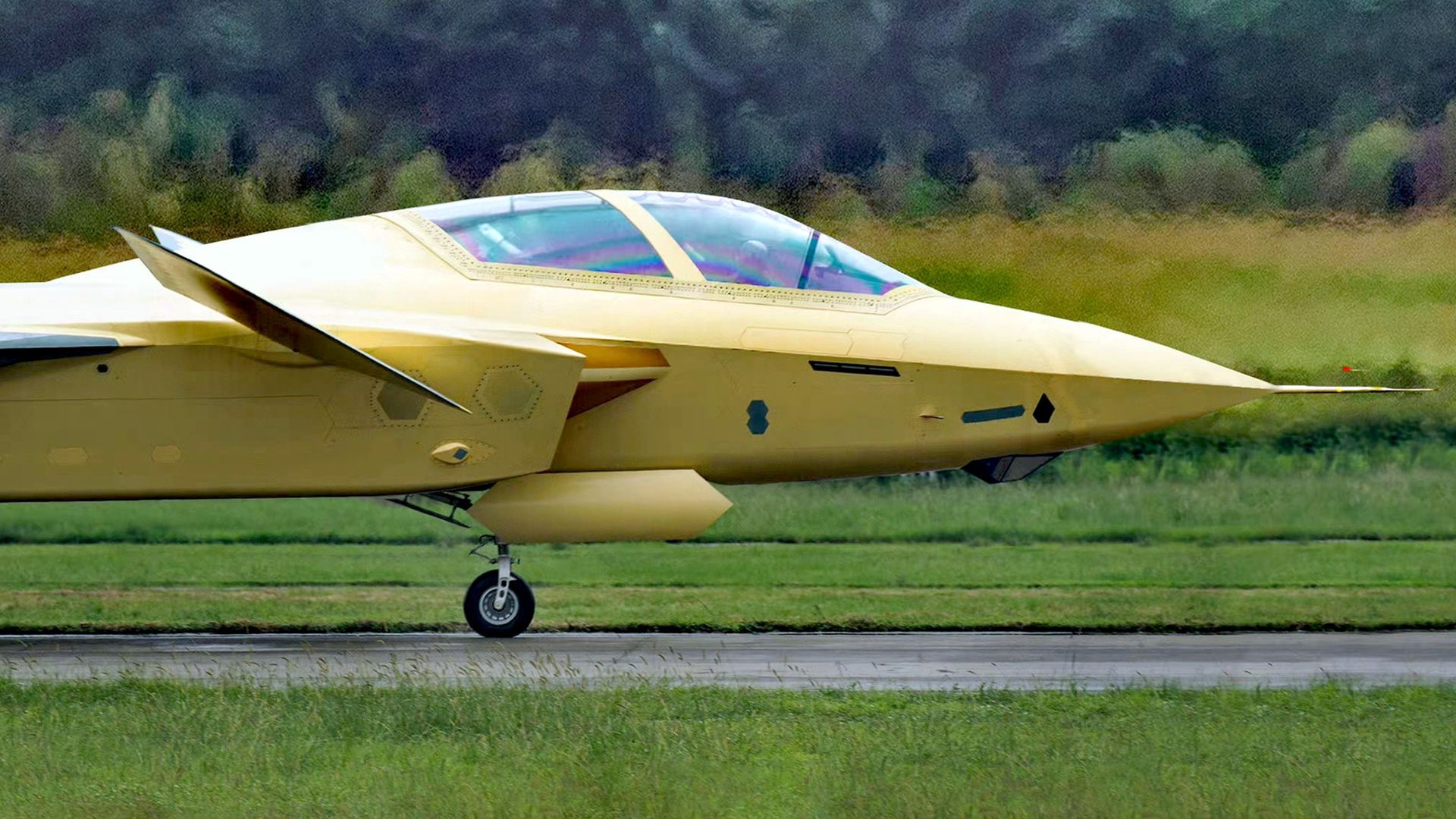 The two-seater F-20 maxed out the military. Why did the fifth ...