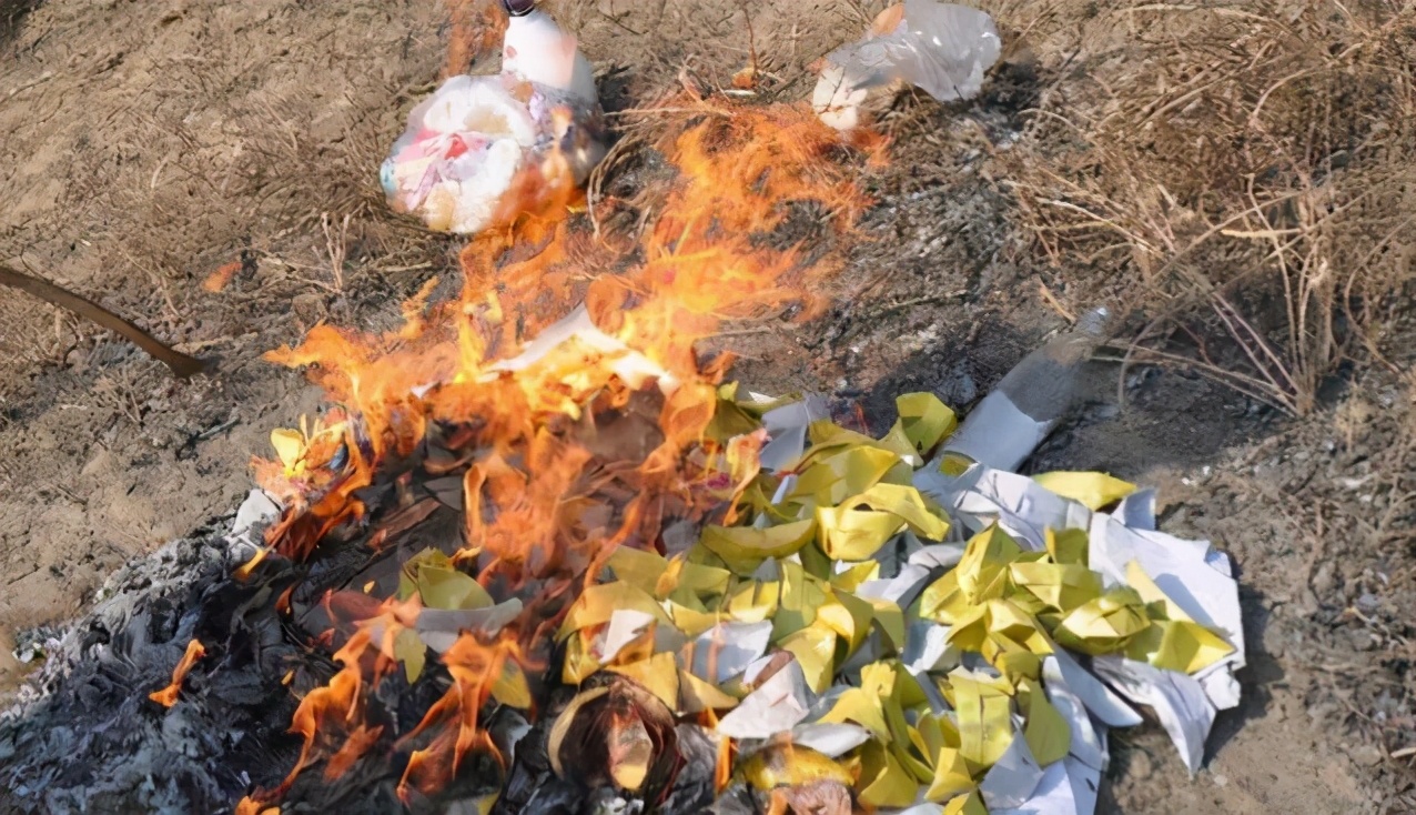 What happens if no one burns paper for him after he dies?Is it really ...