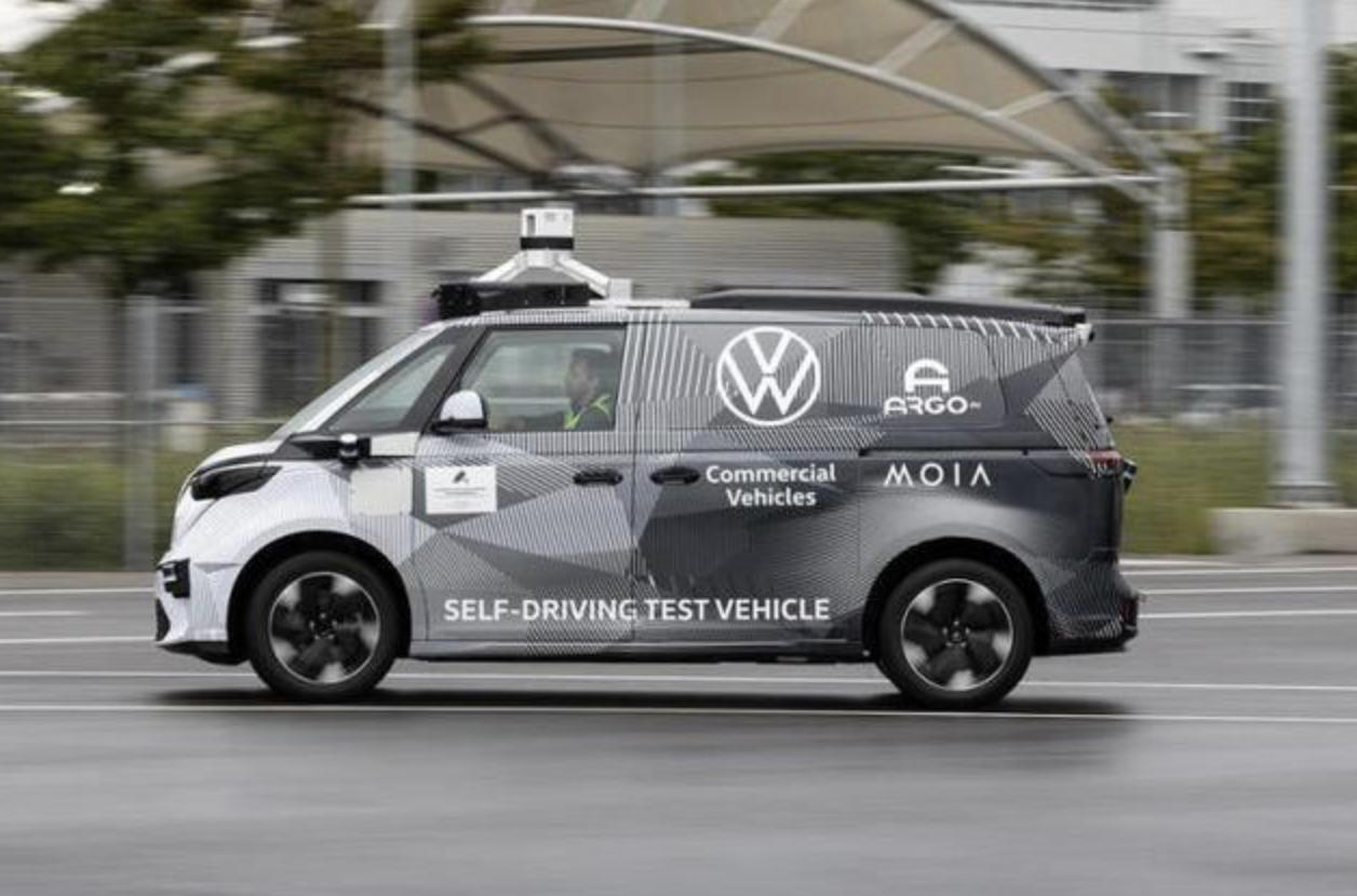 Optimistic about autonomous driving?Volkswagen ID.BUZZ exploded at the ...