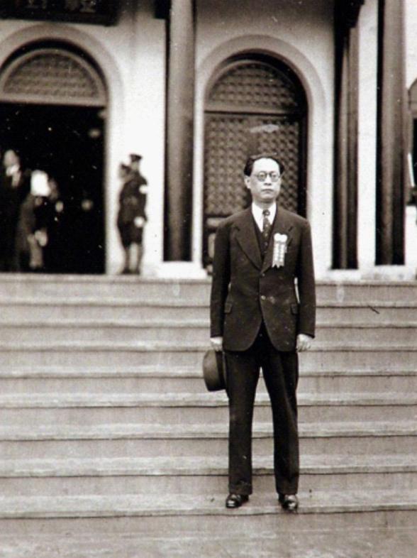 Li Shiyu was ordered to hide and work all the way to the major general ...