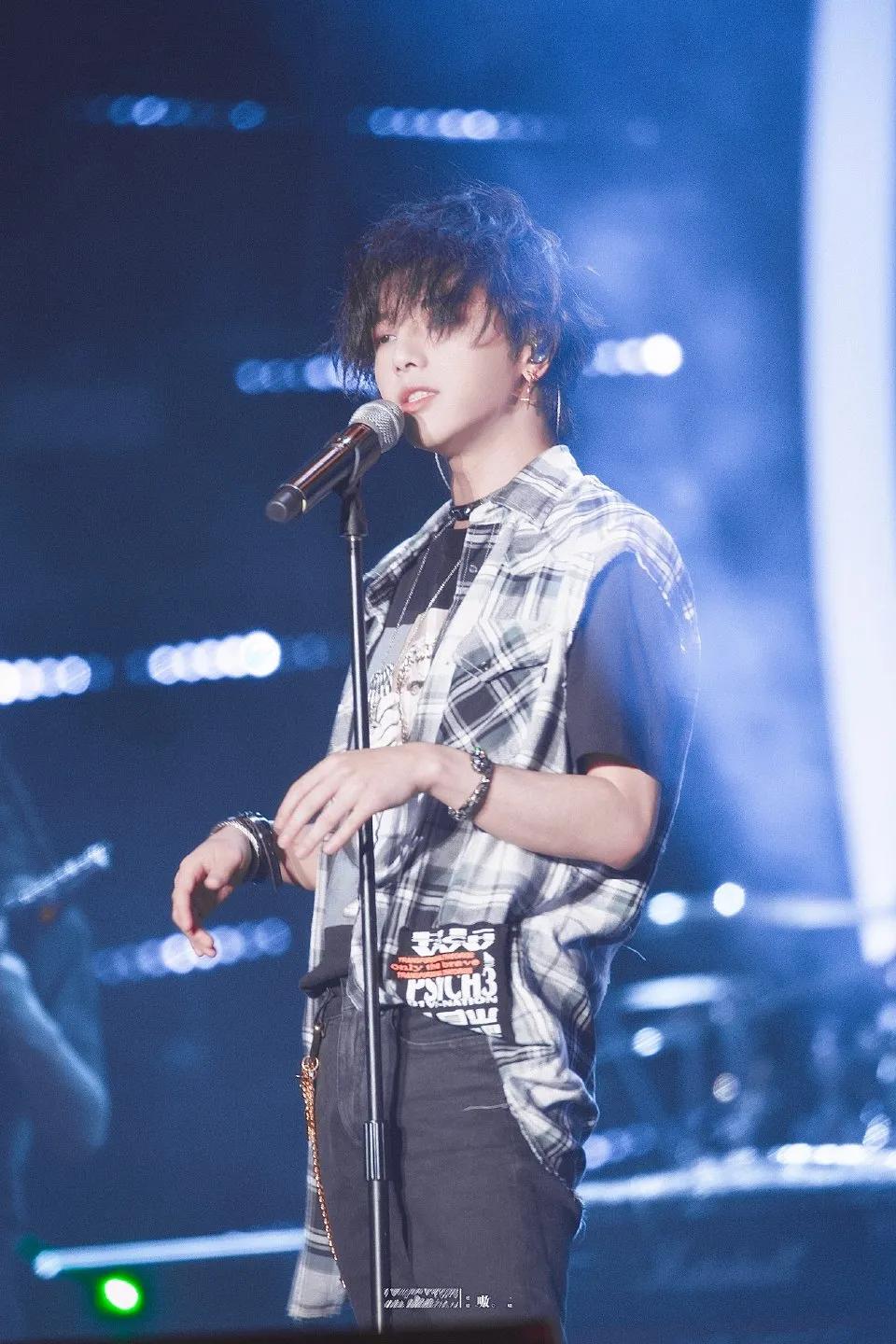 The stage charm of the top singer Hua Chenyu, netizens: It's an audio ...