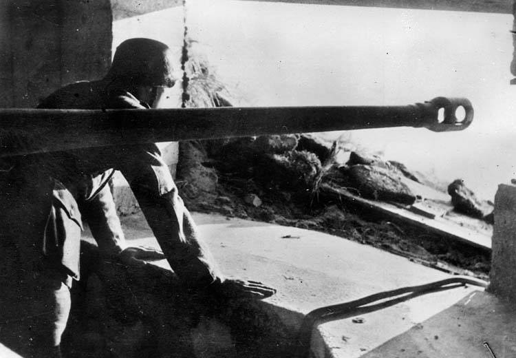 The myth of the MG42 machine gun, how many people did the Omaha ...